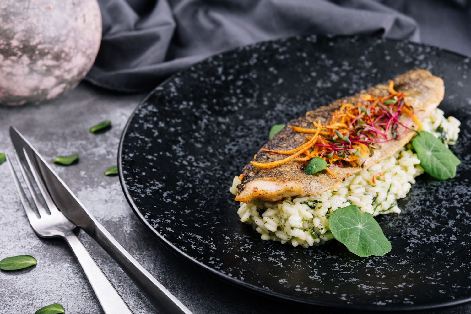 Merluciu la cuptor - OceanFish